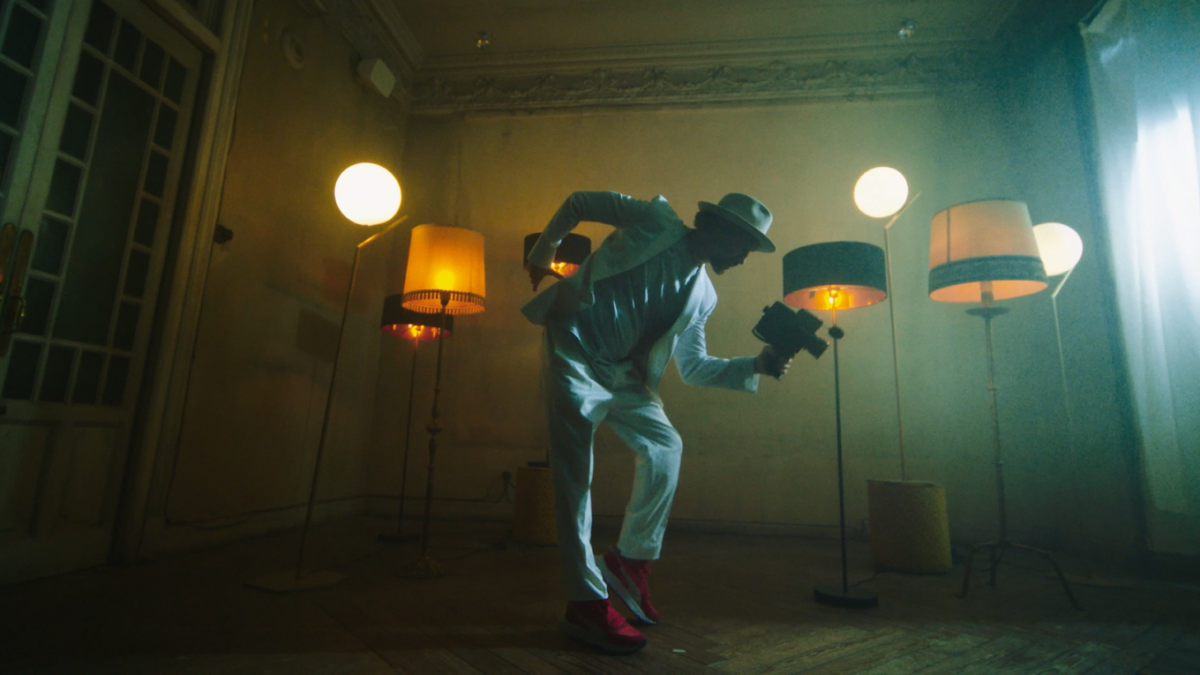 Macaco, Ana Mena y Bejo nos traen una canción en forma de cumbia galáctica