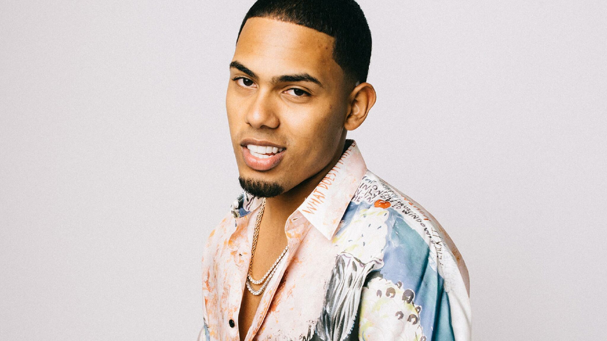 Myke Towers publica nuevo sencillo "ULALA" con Daddy Yankee