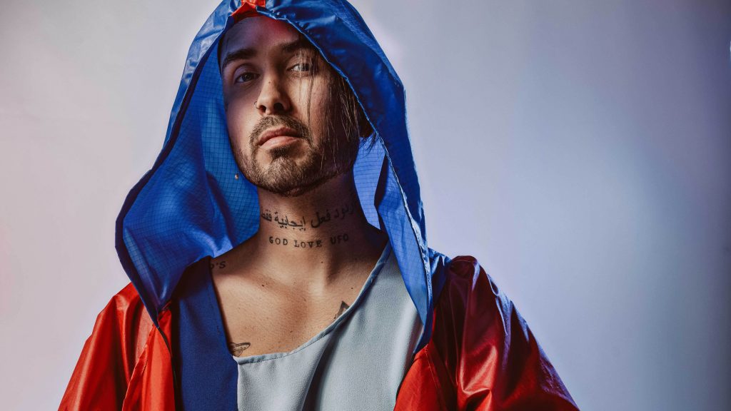 Homero Gallardo, el productor ecuatoriano publica "Happiness"