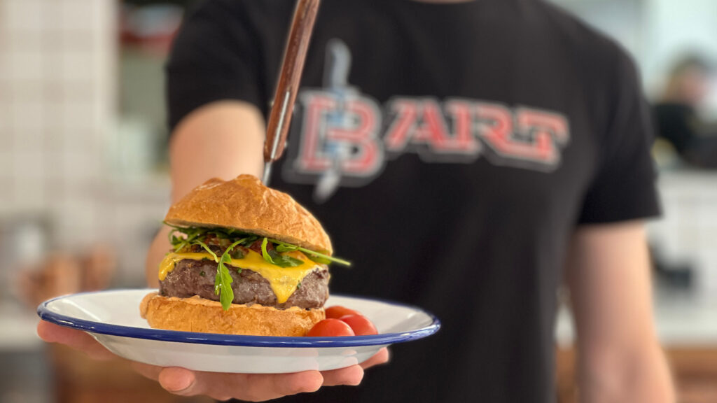 Bart Burguer Gastronòmic lanza su hamburguesa "Tomatomate"